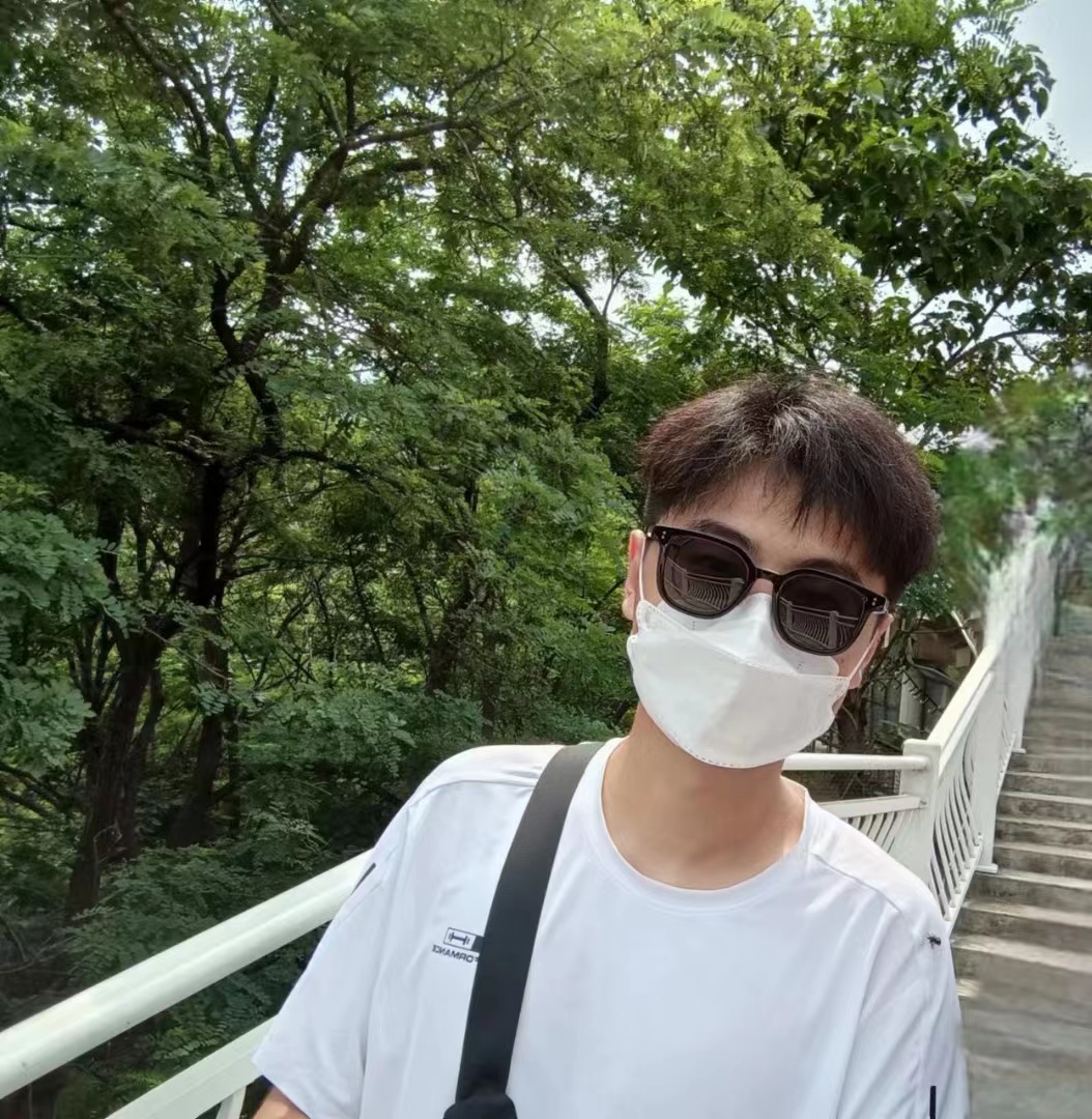 张前贺个人简介 | YOUTH